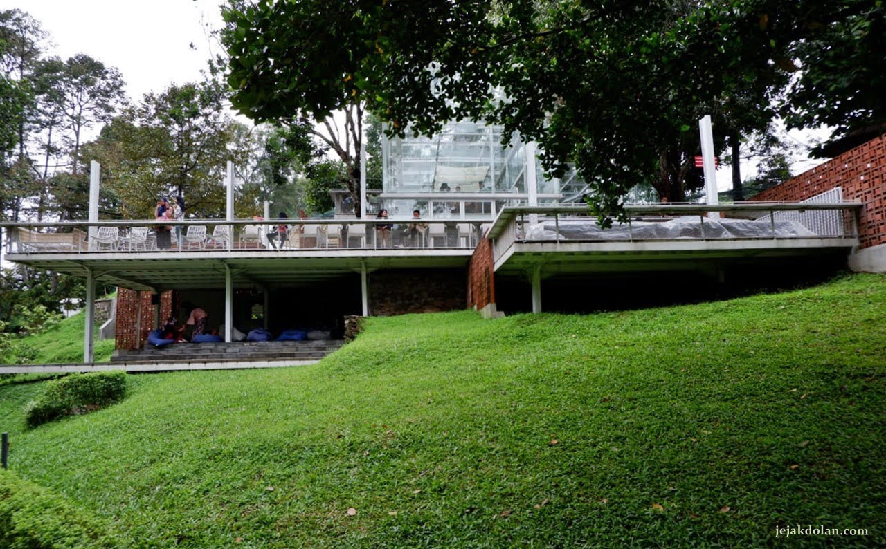 Bumi Kayom Salatiga & Langit Senja Coffee Shop Salatiga